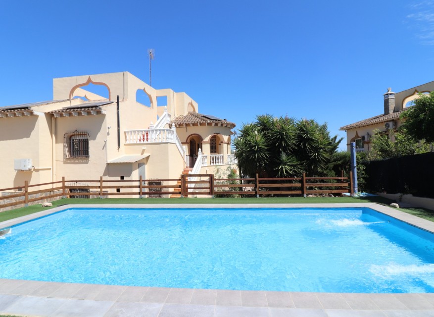 Re-Sale » Detached Villa » Algorfa